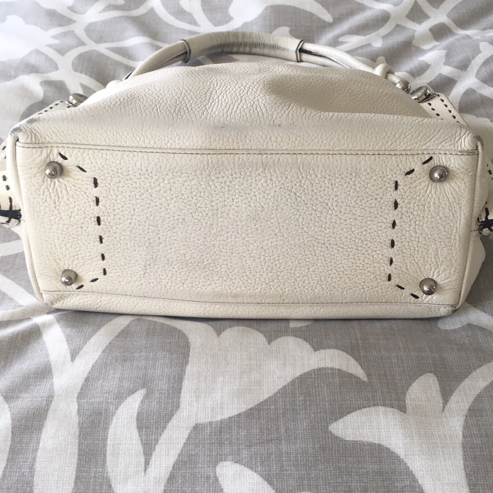 Ivory Leather Bcbg Purse - Gem